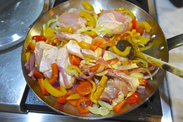 Chicken with Peppers – Pollo con i Peperoni – Coco's Bread
