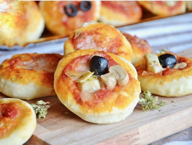 Mini Pizzas – Pizzette – Coco's Bread